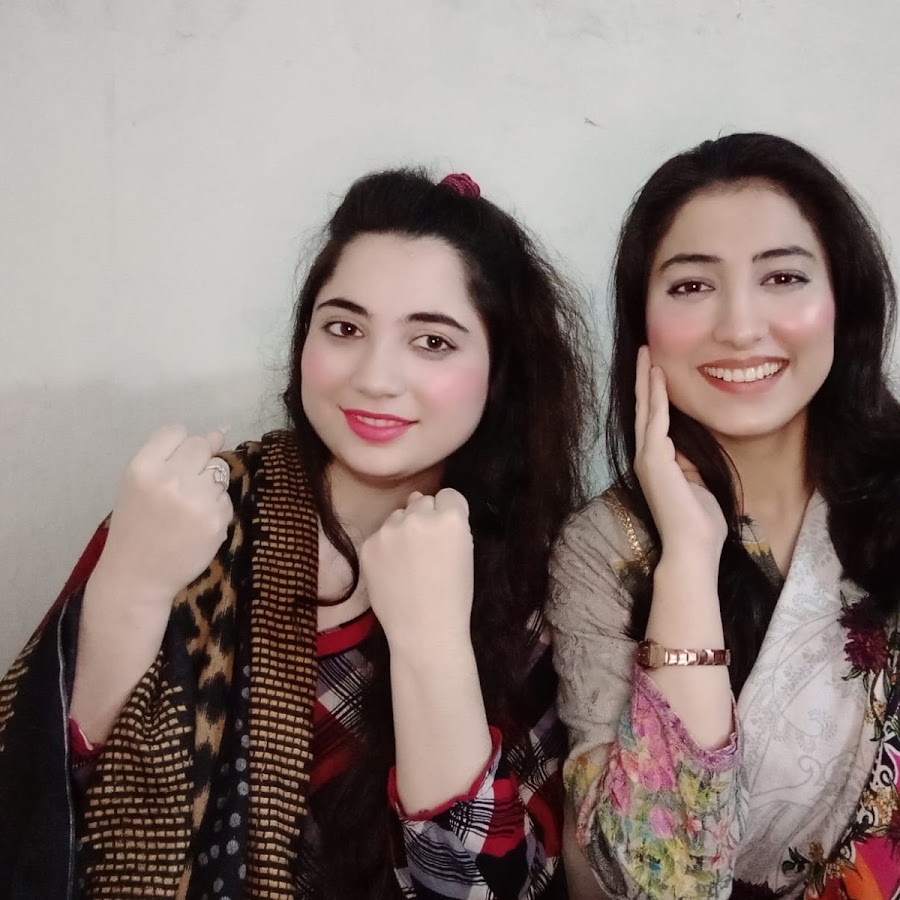 How much Naila Saila earning per month in Pakistan?